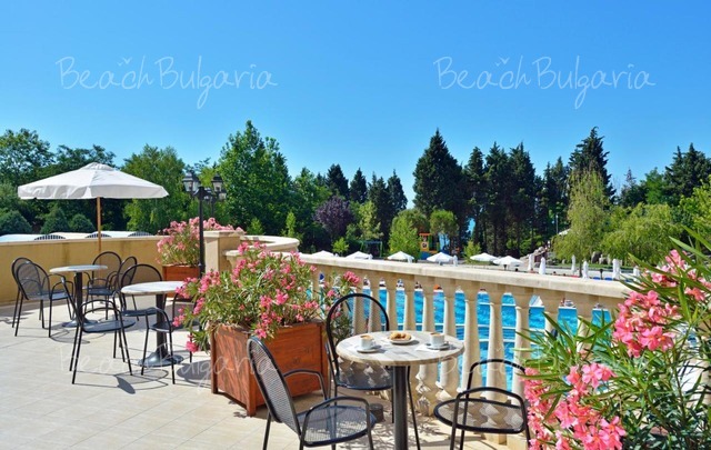 Sol Nessebar Bay in Nessebar: online booking, prices and reviews ...