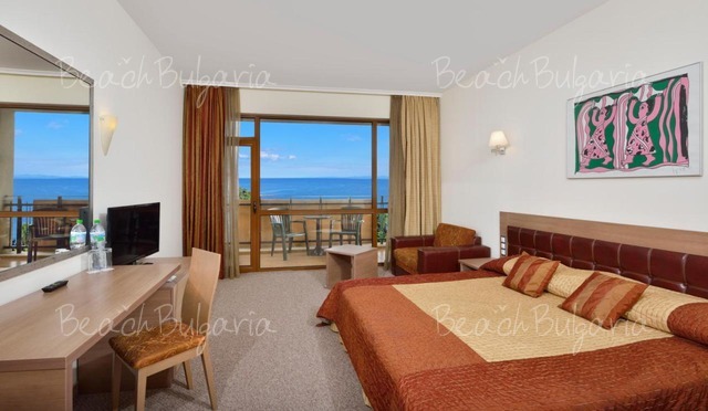 Sol Nessebar Palace in Nessebar: online booking, prices and reviews ...