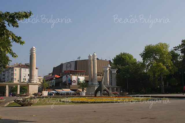 First-Class Shopping Center for 150 M EUR to Appear in Varna, Bulgaria.